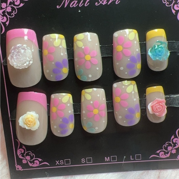 Makeup | Flower Fields Press On Nails | Poshmark